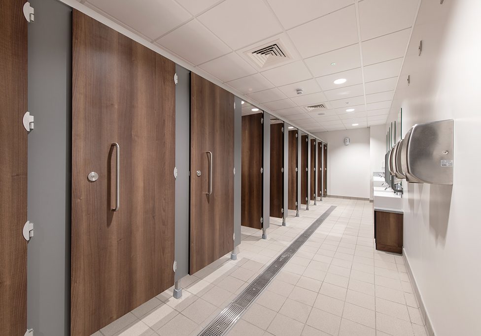 Hard Wearing Cubicle Systems for Sports Facilities